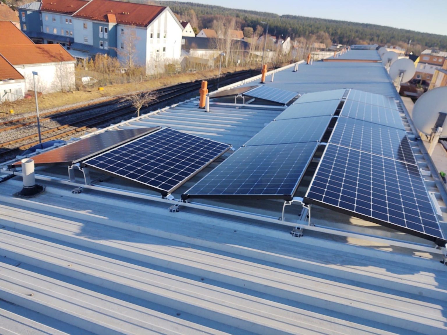 Solar: Ost-West-Ausrichtung das bessere Süd - NaturEnergie-Magazin